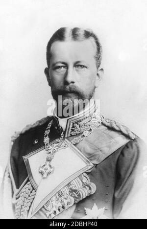 The portrait shows Prince Henry of Prussia in admiral's uniform ...