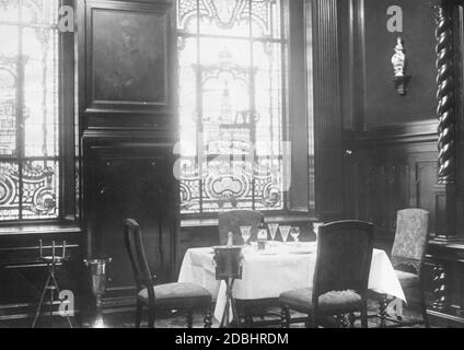 The well-known, upscale Restaurant Horcher was located at Lutherstrasse ...