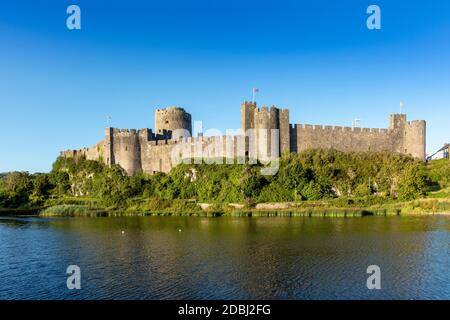 Pembrokeshire Castle, birthplace of Henry 7., Wales Stock Photo - Alamy