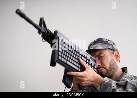 army soldier using a computer Stock Photo - Alamy
