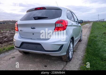 2019 Ford ka + in the color Silver Metallic Stock Photo - Alamy