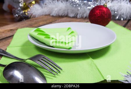 christmas cutlery set up on table Stock Photo - Alamy