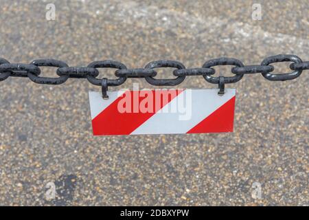 Chains Warning Sign Plate at Street Stock Photo - Alamy
