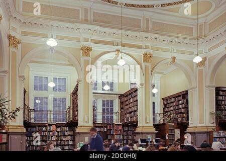 1997, The interior of Edinburgh central Library, Scotland. UK Stock ...