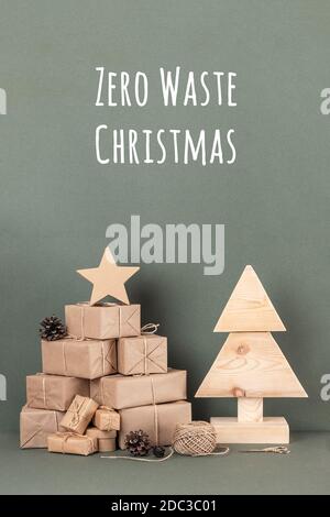 Zero waste Christmas concept. Eco-friendly kraft paper wrapping gifts ...