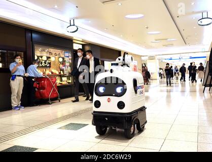 Tokyo, Japan. 19th Nov, 2020. Japanese robot venture ZMP's security ...
