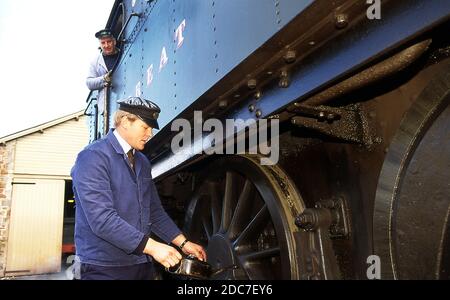 Steam railway engine shed at Minehead Stock Photo - Alamy