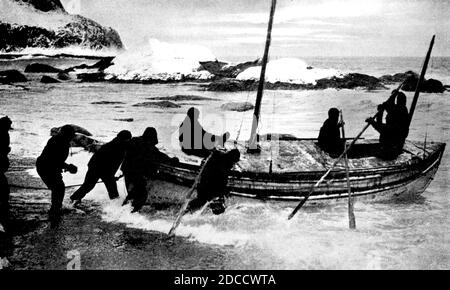 ERNEST SHACKLETON "The boat James Caird leaves Elephant Island ...