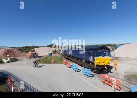 DRS class 66 locomotive 66091 arriving at Cavendish dock, Barrow In ...