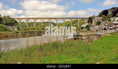 Gunnislake; Bridge over the River Tamar; Cornwall Stock Photo - Alamy
