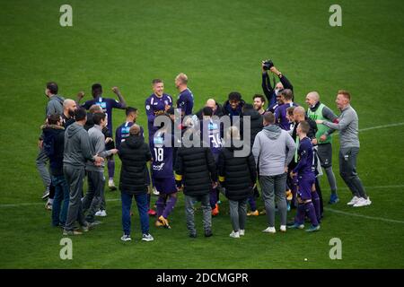 Beerschot's players celebrate after winning a soccer match between ...