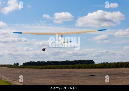 Slingsby Skylark Glider winch launching at Buckminster Gliding Club ...