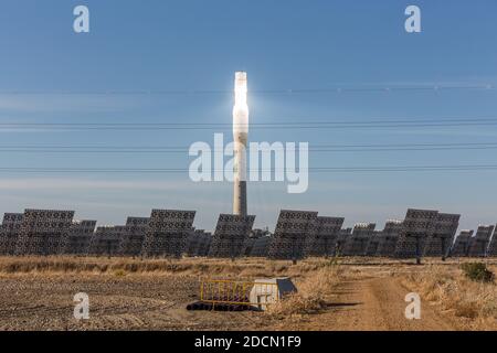 Gemasolar power station is the first commercial solar plant with ...