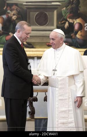 Pope Francis meets with Turkey's President Recep Tayyip Erdogan at the ...