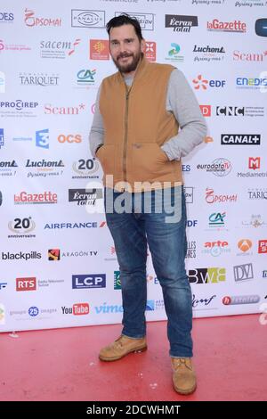 Alexandre Thibault assiste au photocall de la serie Une Famille ...