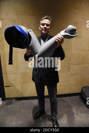 A replica of the Venus de Milo, the famous armless Greek goddess statue ...