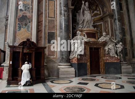 Tomb of Benedict XIV in St. Peter’s Basilica. St Peter's church ...
