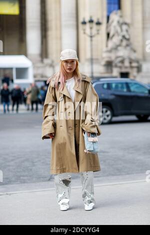 Street style, Yo-Kaw Pat arriving at Chanel Fall-Winter 2018-2019 show ...