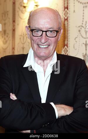 Exclusif - Pascal Desprez assiste au diner La Chaine de l'Espoir ...