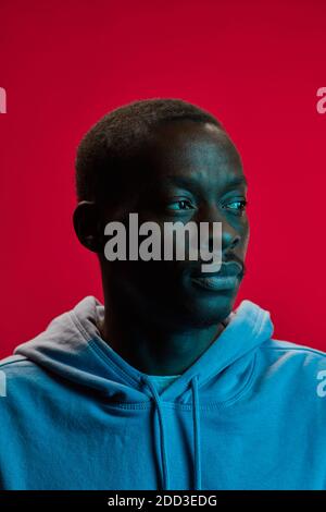 Isolated on pink young casual woman shouting at studio Stock Photo - Alamy