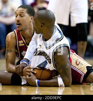 Cleveland Cavaliers' Jamario Moon (15) defends a shot by Portland Trail ...