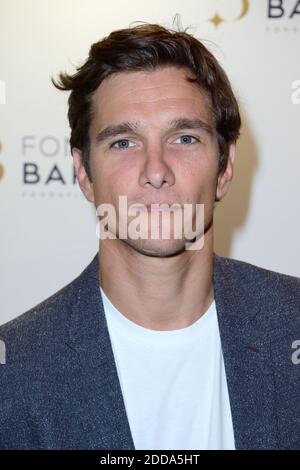Lionel Erdogan assiste a la premiere du film Les Chatouilles au Cinema ...