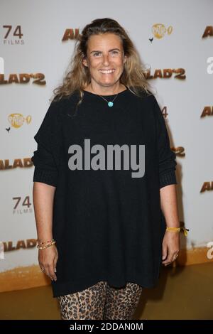 Lisa Azuelos a la premiere du film Les Tetes de l'Emploi au Gaumont ...