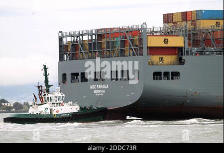 The container ship MSC Fabiola, the largest such vessel ever to dock in ...