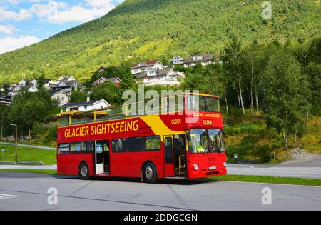 Olden Glacier Sightseeing open top bus CF 65246, a MAN SD200 with ...