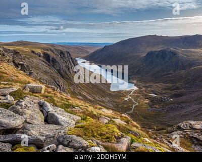 Loch Avon & Beinn Mheadhoin, Cairngorm National Park, Aviemore ...