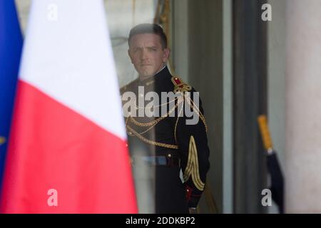 french national guard during the weekly cabinet meeting at the Elysee ...