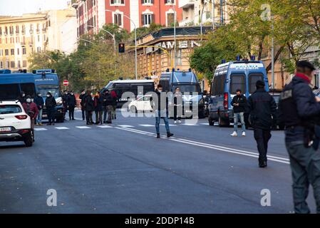 Roma via Taranto Stock Photo - Alamy