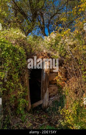 Spring House at Caroline Lockhart Historic Ranch Site in Bighorn Canyon ...