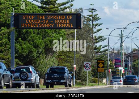 Traffic on General Holmes Drive at Kyeemagh on Botany Bay near Sydney ...