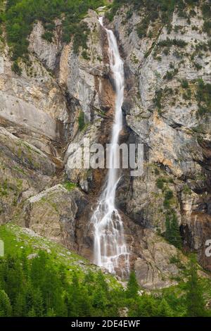 Waterfall in the Simmental, Bern, Bernese Oberland, Switzerland Stock ...