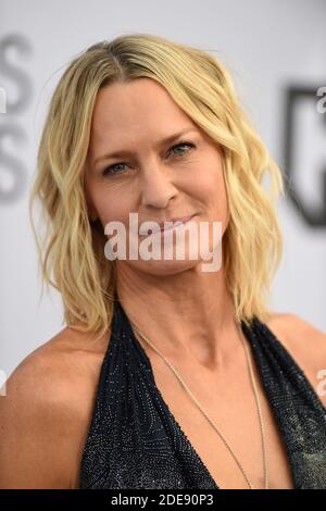 Robin Wright attends the 25th Annual Screen Actors Guild Awards at The ...