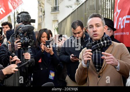 PCF candidate for Europeans, Ian Brossat protest in front of Amazon ...