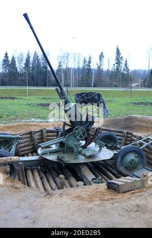Machine gun emplacement in trench Stock Photo - Alamy