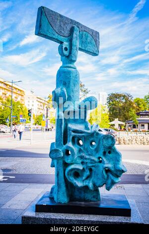 New town art 'Heritage' by artist David Harding, is made up of several ...