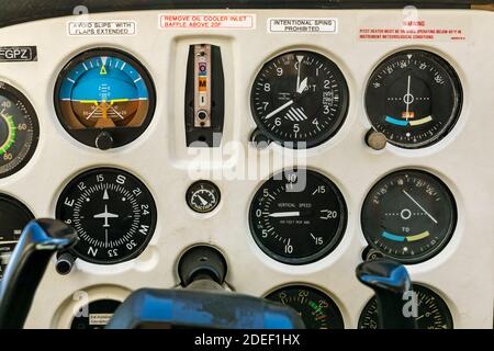 vintage airplane instrument panel Stock Photo - Alamy