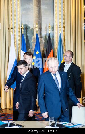 French President Emmanuel Macron, Ukraine's President Volodymyr ...
