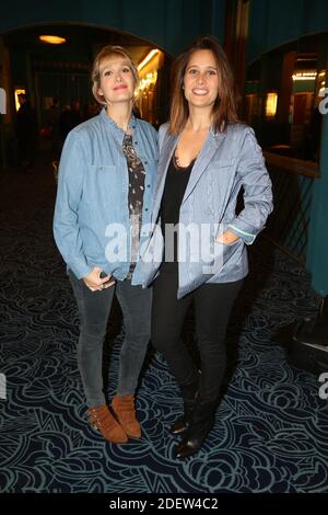 Caroline Anglade, Julie de Bona lors du photocall du film Une Mere Sous ...