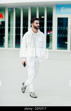 Street style, Pelayo Diaz arriving at Sacai Spring Summer 2023 show ...