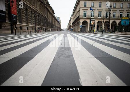 Illustration Paris is deserted ( on the rue de rivoli ) on march 17 ...