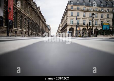 Illustration Paris is deserted ( on the rue de rivoli ) on march 17 ...