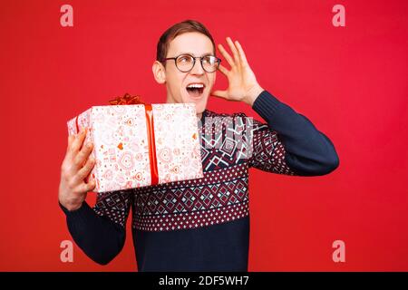 Nerd shaking hands Stock Photo - Alamy
