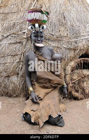 Africa, Ethiopia, Debub Omo Zone, Mursi tribe woman with beauty ...