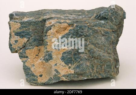 Amphibolite (metamorphic rock Stock Photo - Alamy