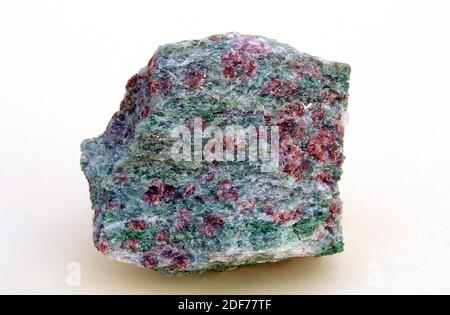 Eclogite (metamorphic rock Stock Photo - Alamy