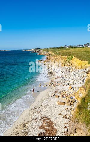 France, Finistere, Plouarzel, Ruscumunoc beach along the GR 34 hiking ...